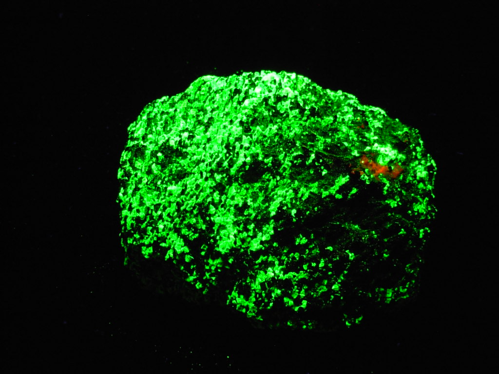 Fluorescent Minerals – Spirit Rock Shop