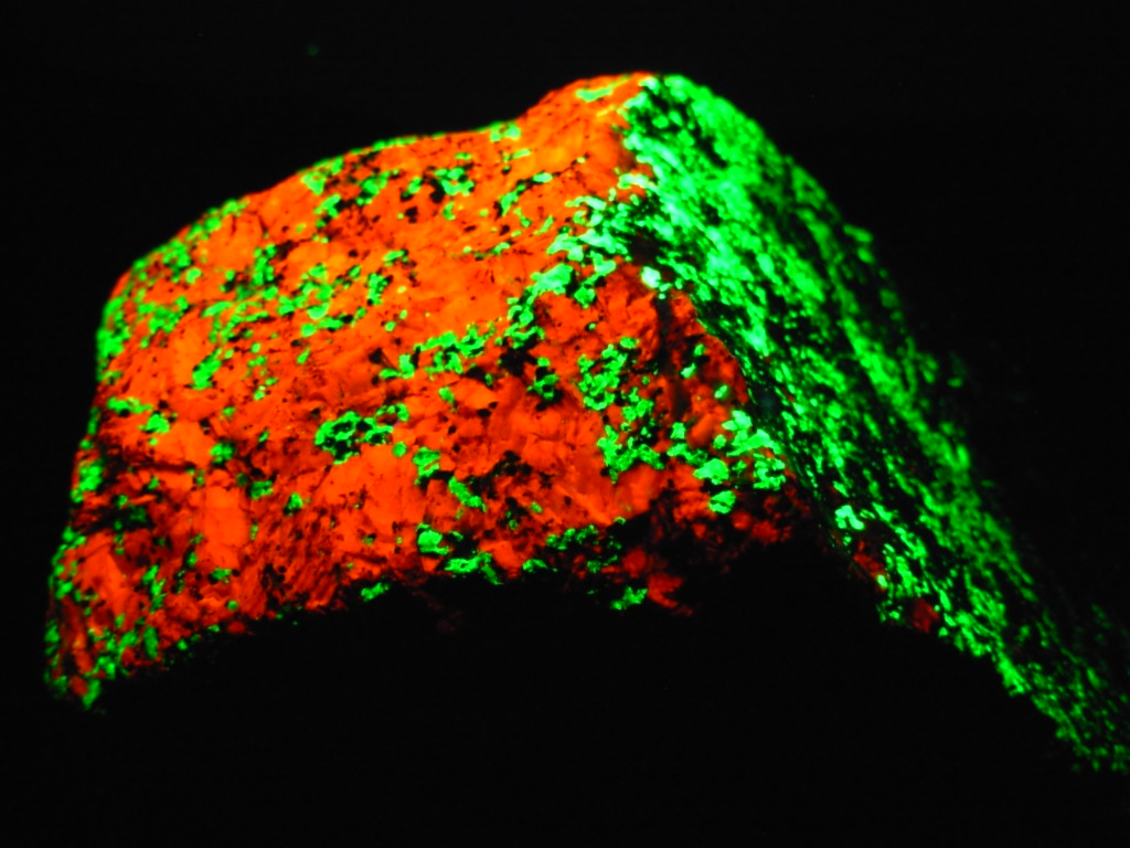 Fluorescent Minerals – Spirit Rock Shop