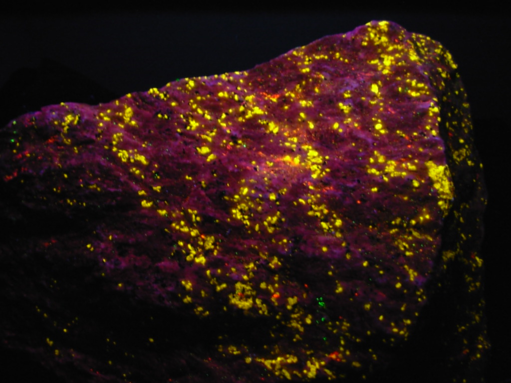 Fluorescent Minerals – Spirit Rock Shop