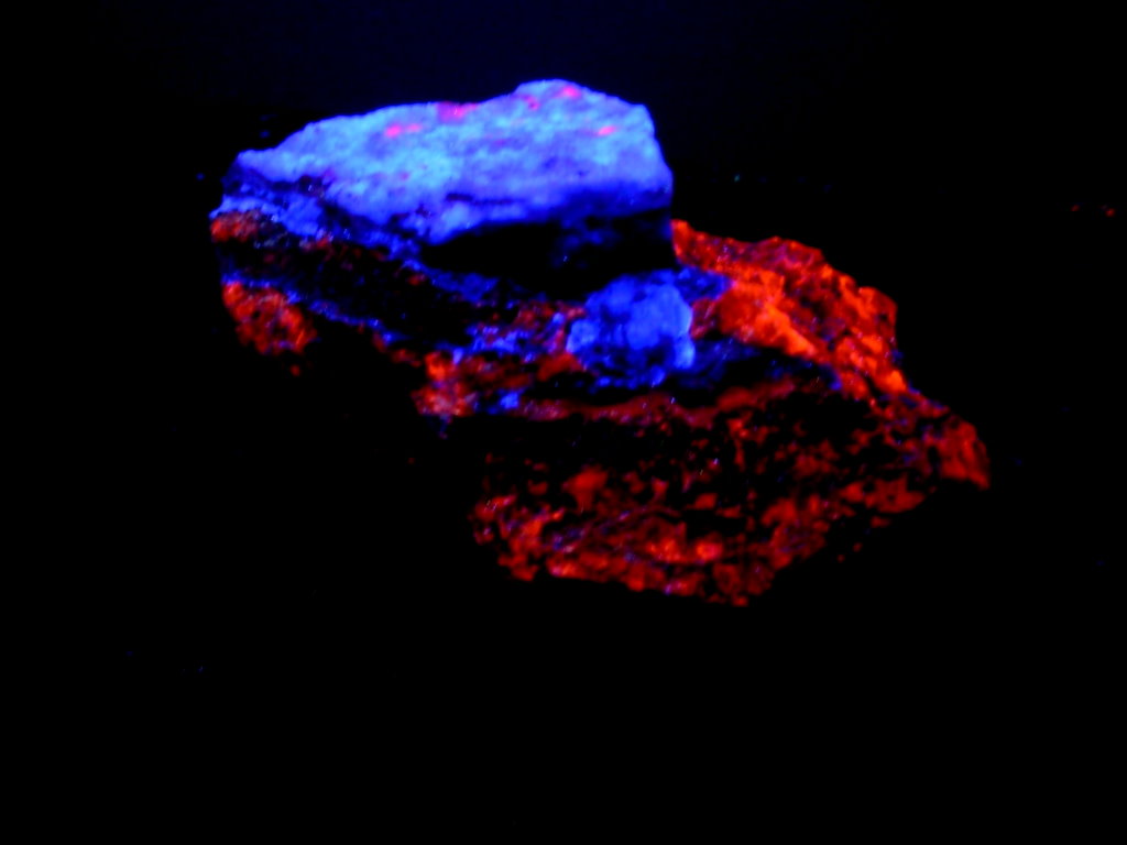 Fluorescent Minerals Arizona – Spirit Rock Shop